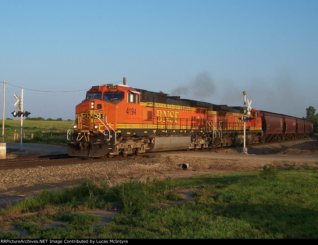 BNSF 4194 westbound BNSF empty grain train